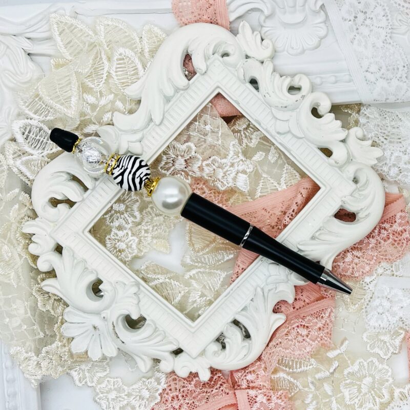 Custom Chic Beaded Pen #10 | Decor8yourlife.com