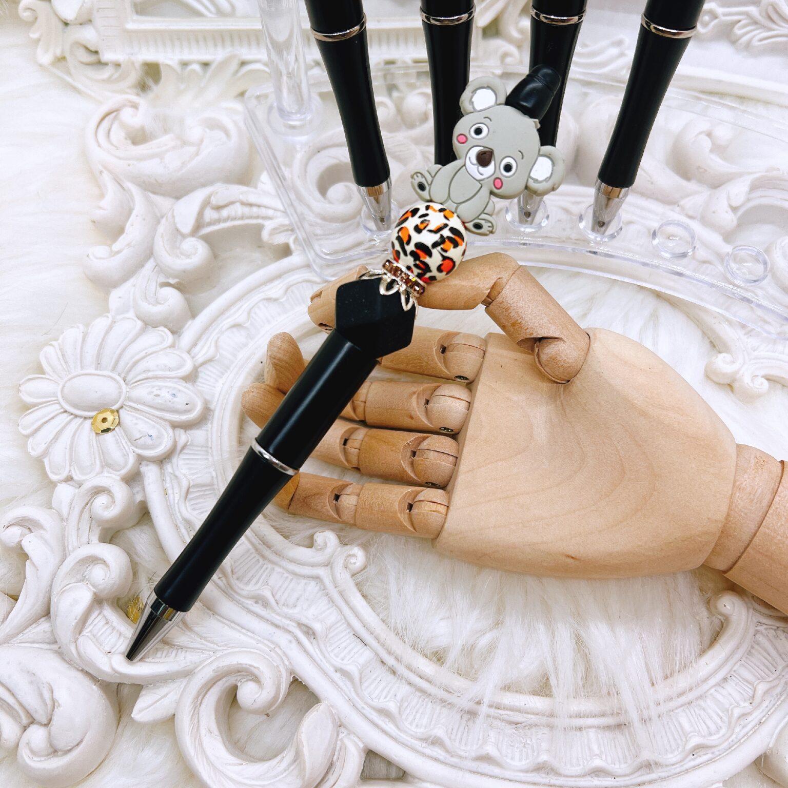 Elegant Functional Beaded Ballpoint Pen | Decor8yourlife.com